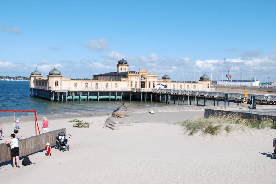 Varbergs Badhus - Varberg, Halland, Sverige - Malbork - Reiseguiden